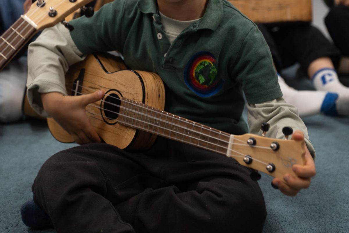 ️ Wrocław Cosmopolitan School x MerchUp: sklep z merchem szkoły - realizacje merchup.com